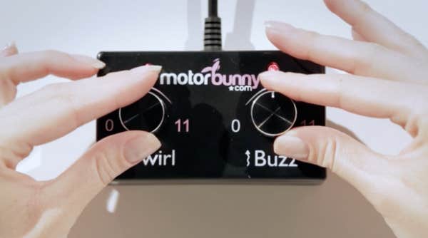 Motorbunny Review The Sybian Machine Like Sex Toy Delivers On Orgasms Yourtango